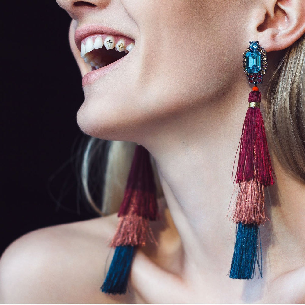 Cross Tooth Gem – 18k Solid White Gold | Elegant & Symbolic Dental gem